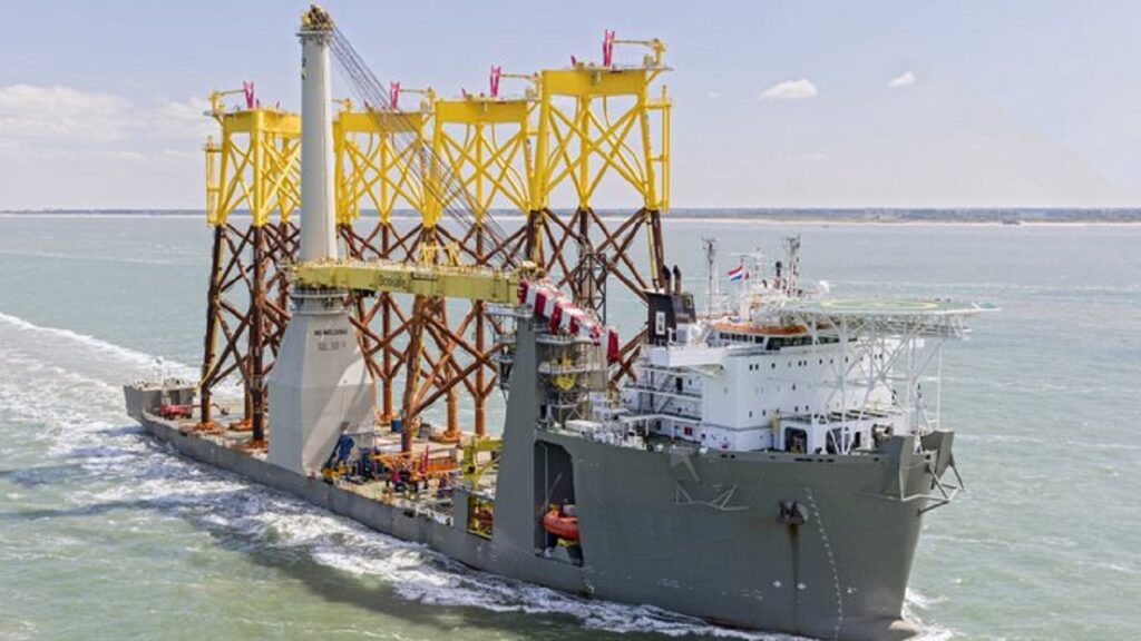 OFFSHORE FLEET 2 x FOREMAN FOR HLV DP2 300EUR P/D - Gold Orion