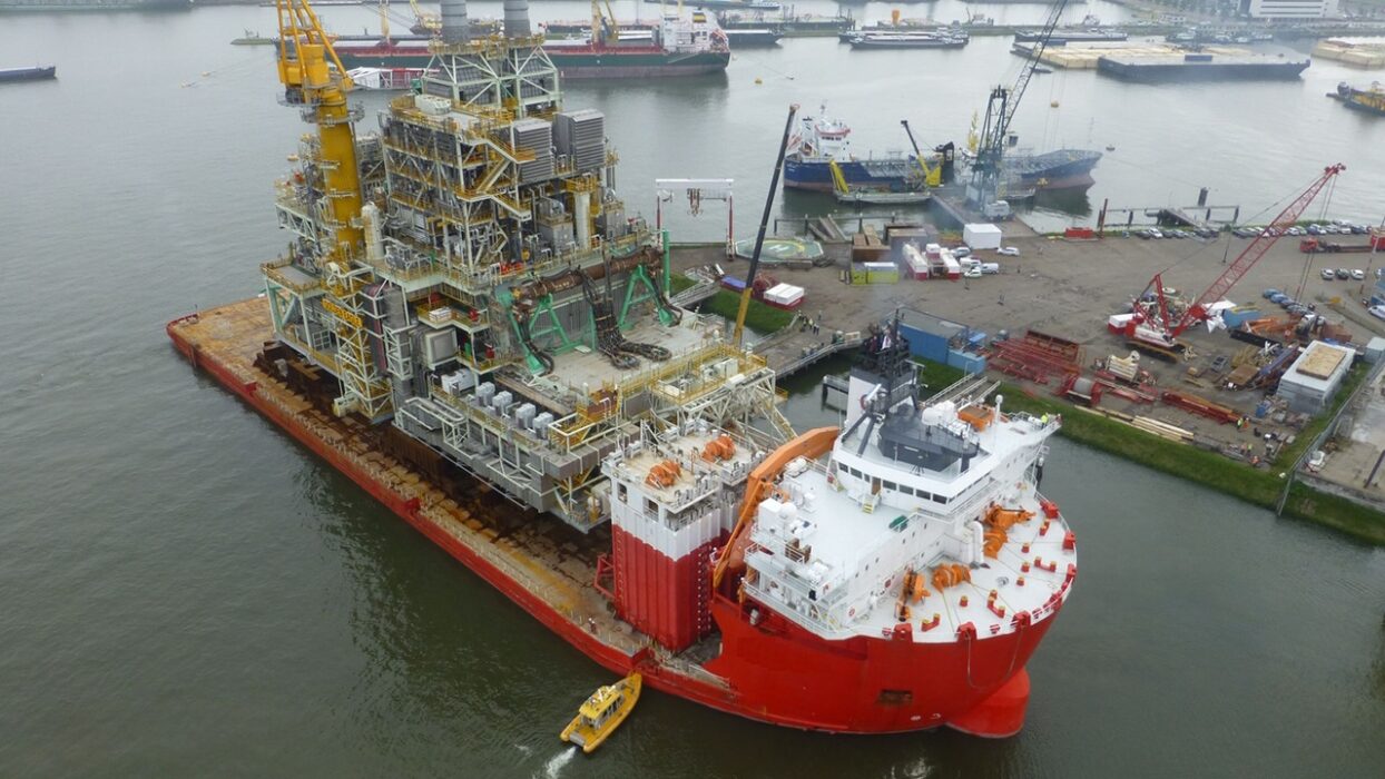 OFFSHORE FLEET MASTER FOR HLV 600EUR P/D - Gold Orion